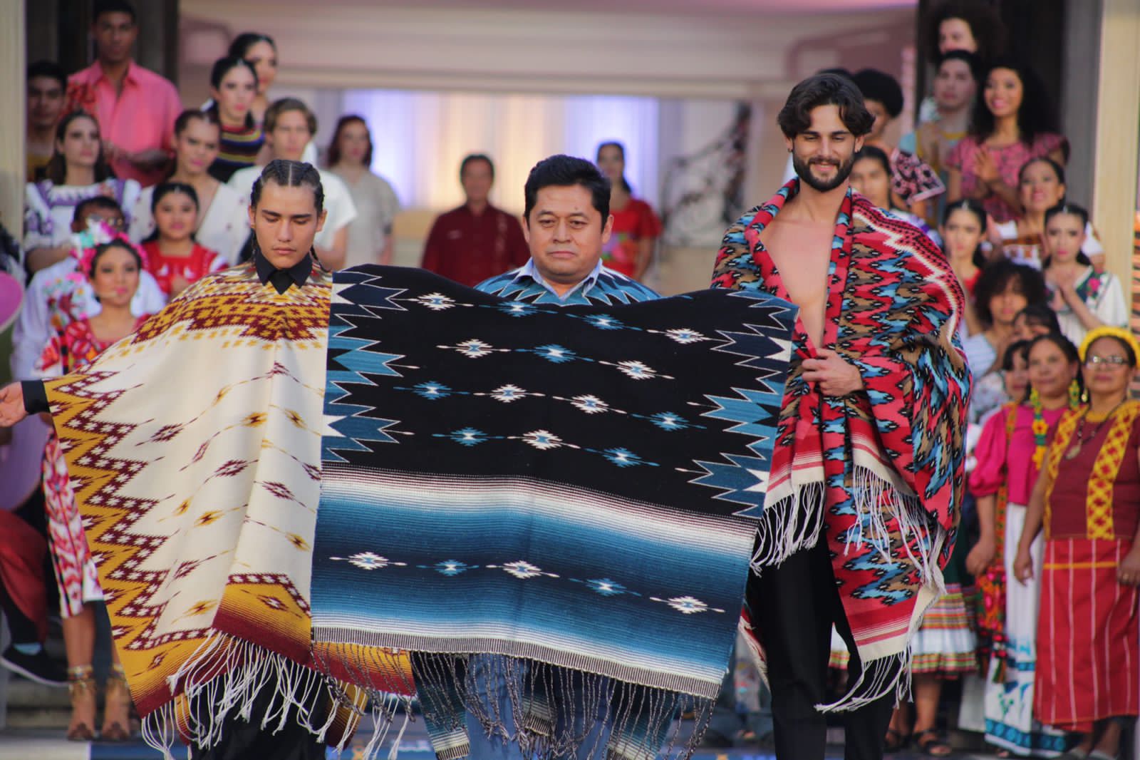 ORIGINAL fomenta la colaboración y la exhibición del trabajo artesanal ...